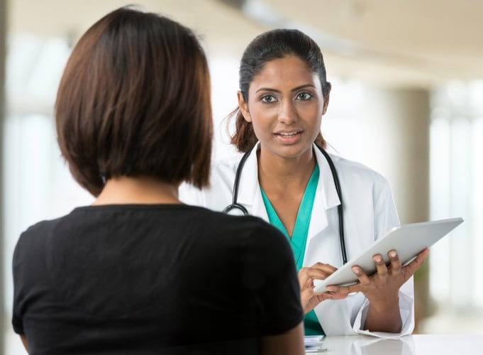 Women support delayed removal of ovaries.